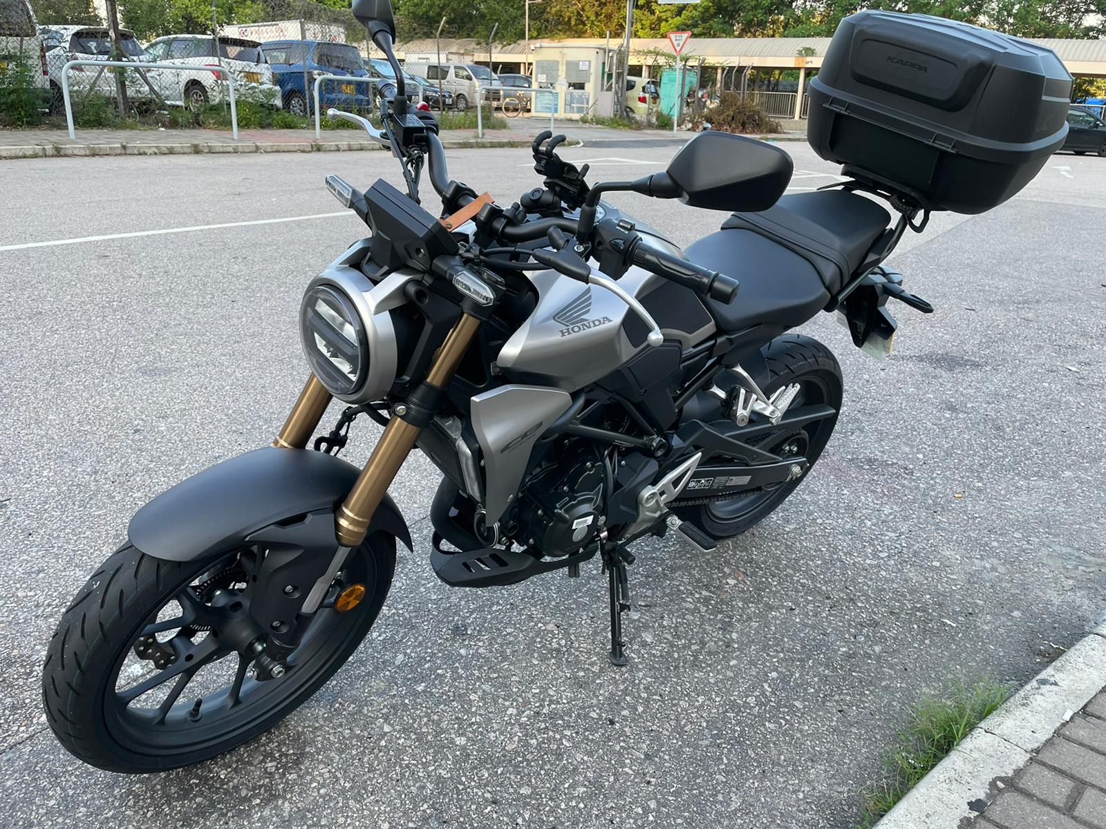 【開箱圖輯】HONDA CB300R 配 KAPPA K43NMAL 尾箱安裝